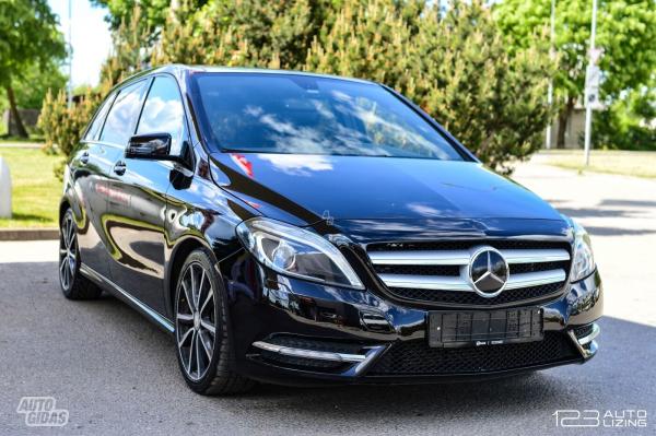 Melns Mercedes-Benz B 180 2012 Kretinga, ar dzinēja tilpumu 2.00 L un nobraukumu 233 tūkst. km par 6650 €, foto 2 vietnē AUTOMOTO.COM.LV