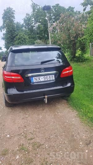 Black Mercedes-Benz B 180 2012 in Cesis, with an engine capacity of 1.80 L and mileage of 0 thousand km for 4500 €, photo 6 on AUTOMOTO.COM.LV