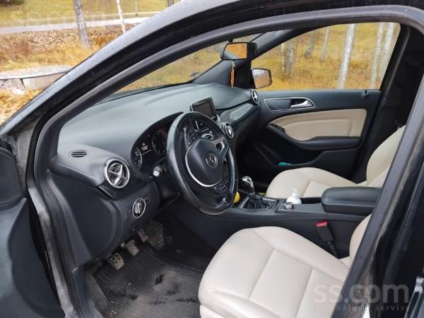 Melns Mercedes-Benz B 180 2012 Cēsis, ar dzinēja tilpumu 1.80 L un nobraukumu 0 tūkst. km par 4500 €, foto 9 vietnē AUTOMOTO.COM.LV
