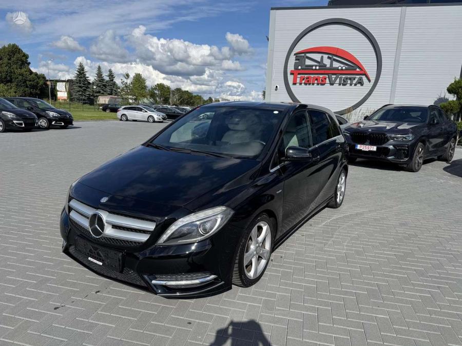 Melns Mercedes-Benz B 180 2012 Telšiai, ar dzinēja tilpumu 1.80 L un nobraukumu 252 tūkst. km par 5700 €, foto 1 vietnē AUTOMOTO.COM.LV