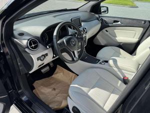 Melns Mercedes-Benz B 180 2012 Telšiai, ar dzinēja tilpumu 1.80 L un nobraukumu 252 tūkst. km par 5700 €, foto 18 vietnē AUTOMOTO.COM.LV