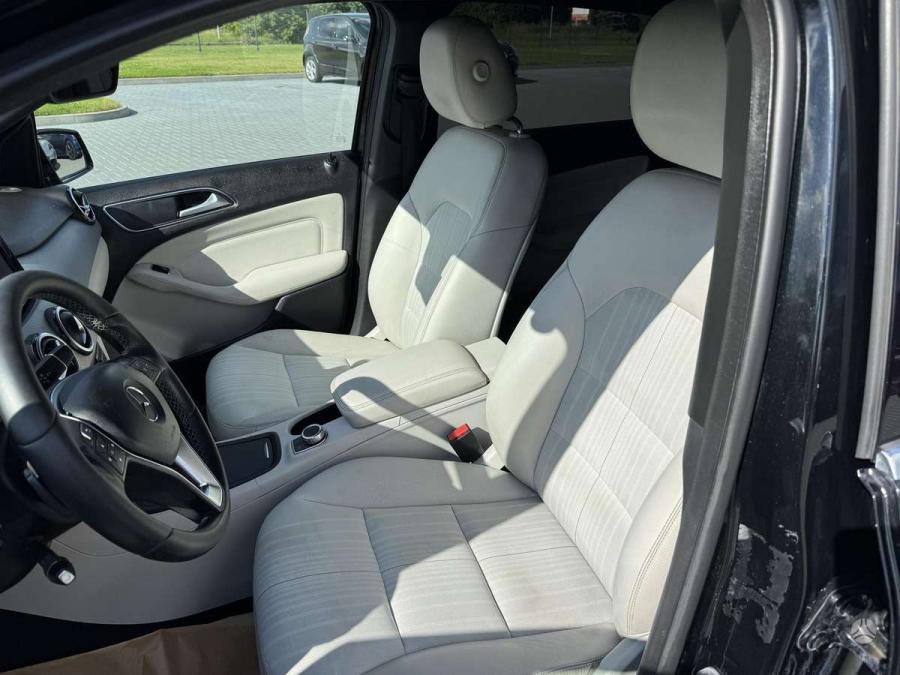 Melns Mercedes-Benz B 180 2012 Telšiai, ar dzinēja tilpumu 1.80 L un nobraukumu 252 tūkst. km par 5700 €, foto 20 vietnē AUTOMOTO.COM.LV