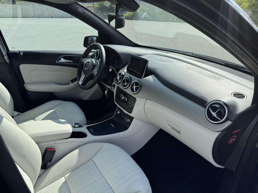 Melns Mercedes-Benz B 180 2012 Telšiai, ar dzinēja tilpumu 1.80 L un nobraukumu 252 tūkst. km par 5700 €, foto 25 vietnē AUTOMOTO.COM.LV