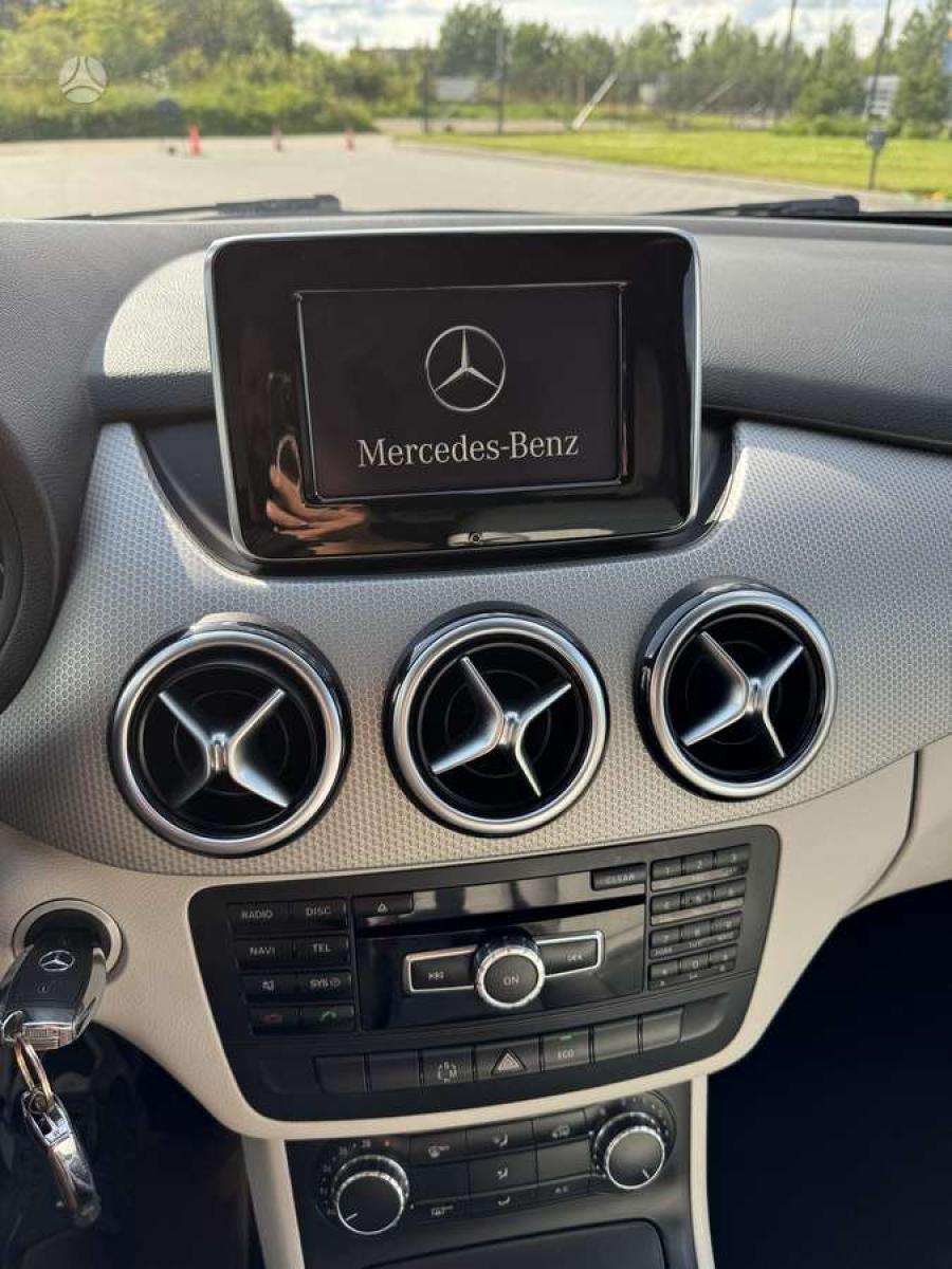 Melns Mercedes-Benz B 180 2012 Telšiai, ar dzinēja tilpumu 1.80 L un nobraukumu 252 tūkst. km par 5700 €, foto 26 vietnē AUTOMOTO.COM.LV
