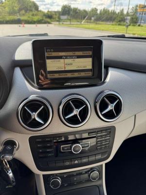 Melns Mercedes-Benz B 180 2012 Telšiai, ar dzinēja tilpumu 1.80 L un nobraukumu 252 tūkst. km par 5700 €, foto 28 vietnē AUTOMOTO.COM.LV