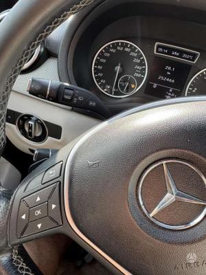 Melns Mercedes-Benz B 180 2012 Telšiai, ar dzinēja tilpumu 1.80 L un nobraukumu 252 tūkst. km par 5700 €, foto 34 vietnē AUTOMOTO.COM.LV