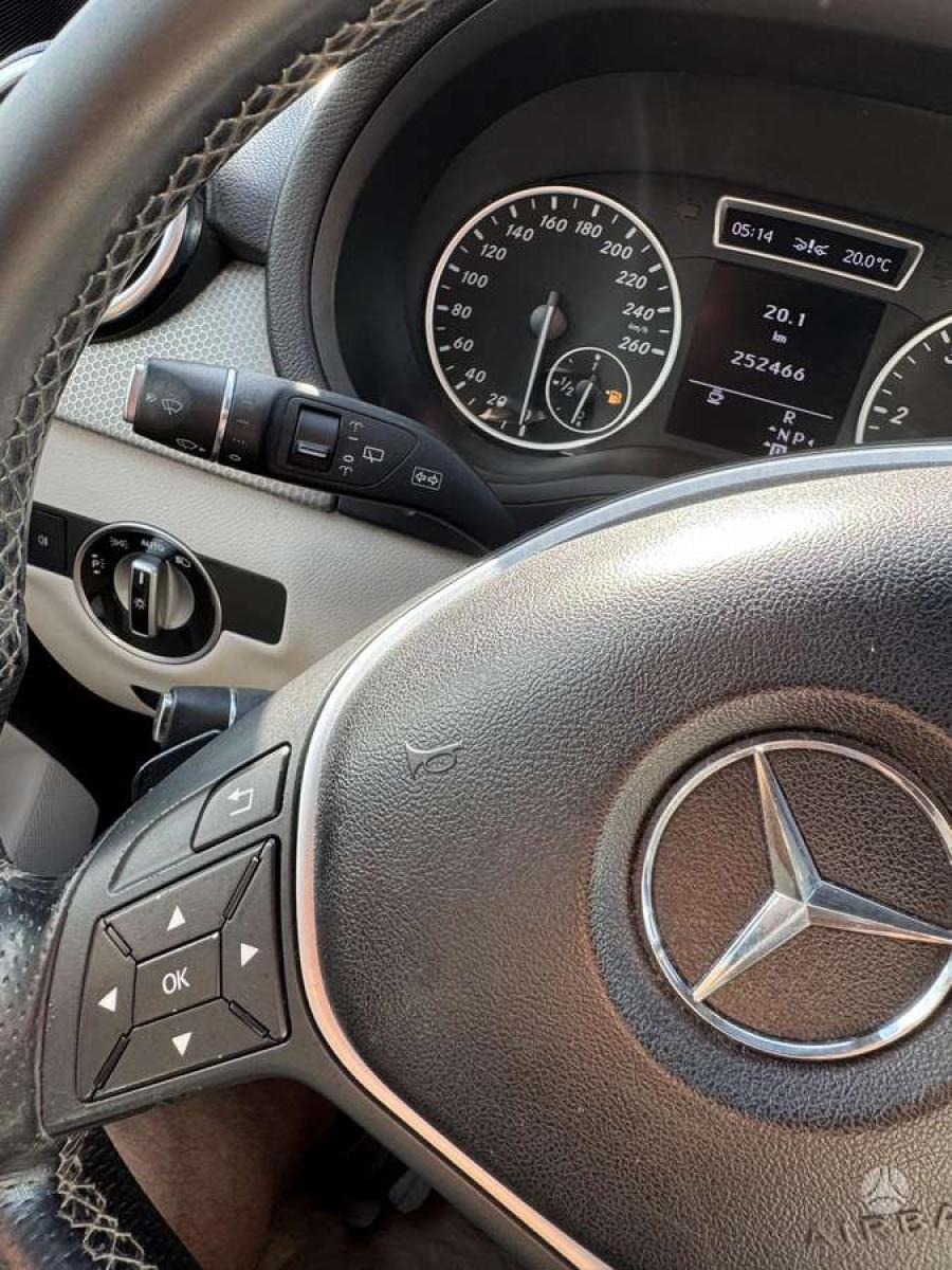 Melns Mercedes-Benz B 180 2012 Telšiai, ar dzinēja tilpumu 1.80 L un nobraukumu 252 tūkst. km par 5700 €, foto 34 vietnē AUTOMOTO.COM.LV