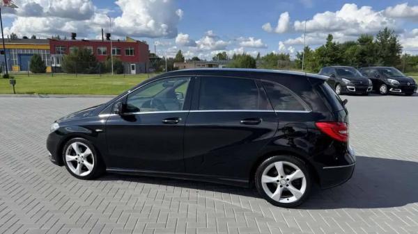 Melns Mercedes-Benz B 180 2012 Telšiai, ar dzinēja tilpumu 1.80 L un nobraukumu 252 tūkst. km par 5690 €, foto 8 vietnē AUTOMOTO.COM.LV