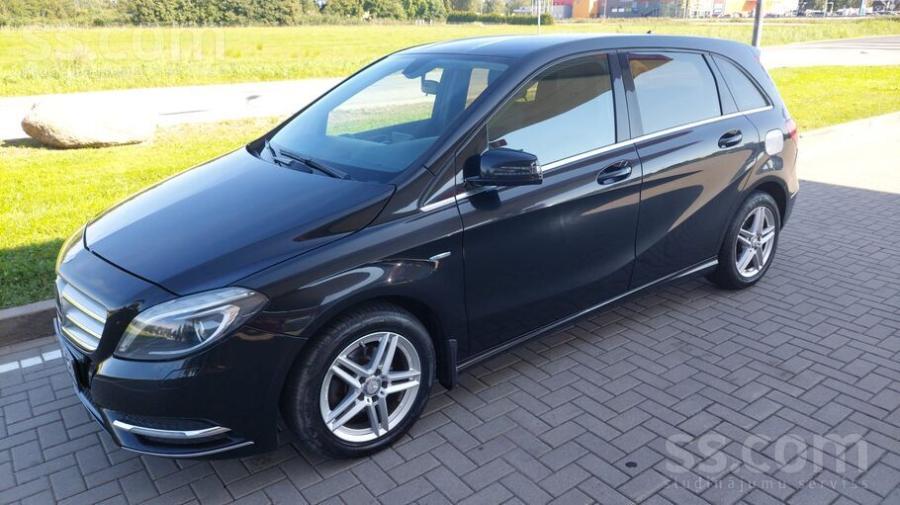 Melns Mercedes-Benz B 180 2012 Rīga, ar dzinēja tilpumu 1.80 L un nobraukumu 400 tūkst. km par 6950 €, foto 15 vietnē AUTOMOTO.COM.LV