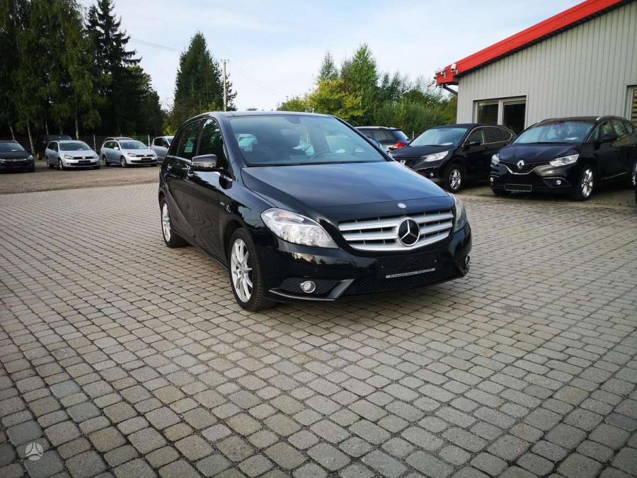 Melns Mercedes-Benz B 180 2012 Radviliškis, ar dzinēja tilpumu 1.80 L un nobraukumu 202 tūkst. km par 4950 €, foto 5 vietnē AUTOMOTO.COM.LV