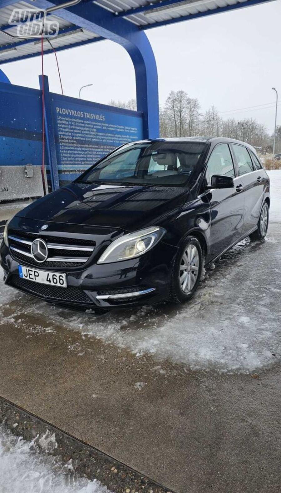 Черный Мерседес Б 180 2013 в Каунас, объемом двигателя 1.80 л и пробегом 234 тыс. км за 5999 €, фото 3 на AUTOMOTO.COM.LV