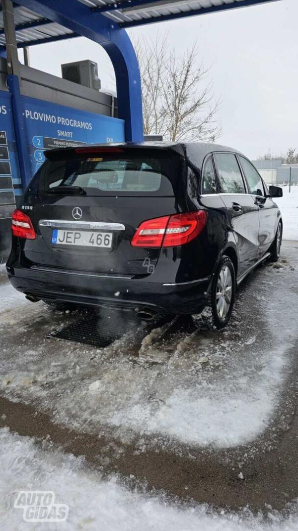 Черный Мерседес Б 180 2013 в Каунас, объемом двигателя 1.80 л и пробегом 234 тыс. км за 5999 €, фото 5 на AUTOMOTO.COM.LV