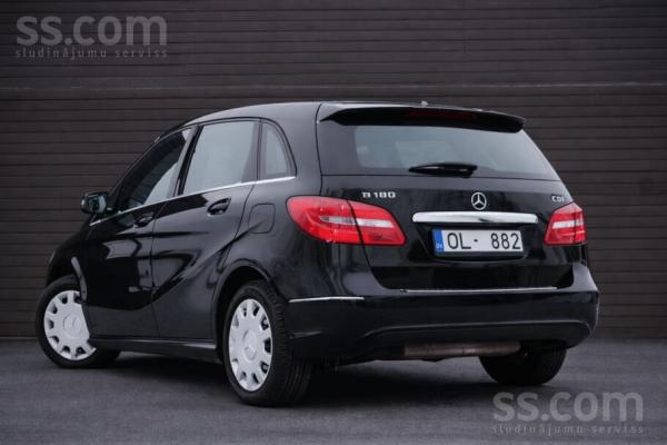 Black Mercedes-Benz B 180 2013 in Riga, with an engine capacity of 1.80 L and mileage of 240 thousand km for 7490 €, photo 4 on AUTOMOTO.COM.LV