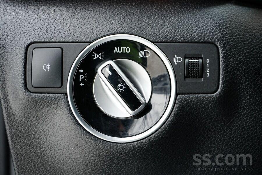 Melns Mercedes-Benz B 180 2013 Rīga, ar dzinēja tilpumu 1.80 L un nobraukumu 240 tūkst. km par 7490 €, foto 18 vietnē AUTOMOTO.COM.LV