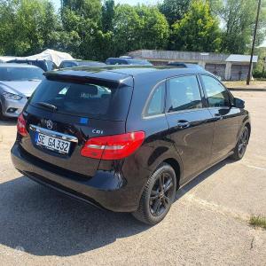 Черный Мерседес Б 180 2013 в Клайпеда, объемом двигателя 1.46 л и пробегом 279 тыс. км за 5490 €, фото 9 на AUTOMOTO.COM.LV