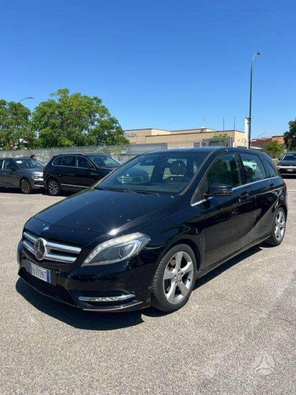 Melns Mercedes-Benz B 180 2013 Šauļi, ar dzinēja tilpumu 1.46 L un nobraukumu 290 tūkst. km par 3950 €, foto 1 vietnē AUTOMOTO.COM.LV
