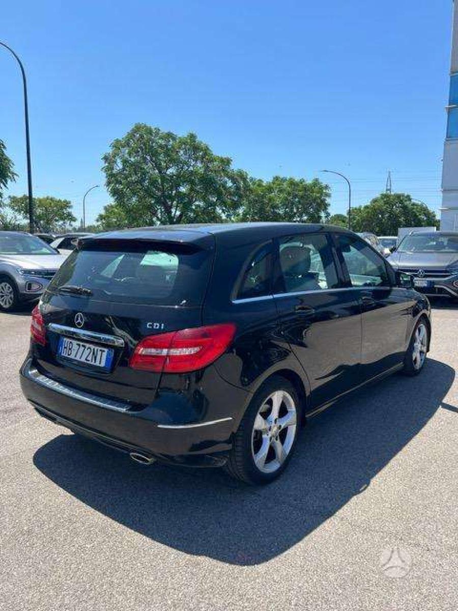 Black Mercedes-Benz B 180 2013 in Siauliai, with an engine capacity of 1.46 L and mileage of 290 thousand km for 3950 €, photo 6 on AUTOMOTO.COM.LV