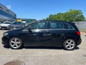 Black Mercedes-Benz B 180 2013 in Siauliai, with an engine capacity of 1.46 L and mileage of 290 thousand km for 3950 €, photo 9 on AUTOMOTO.COM.LV