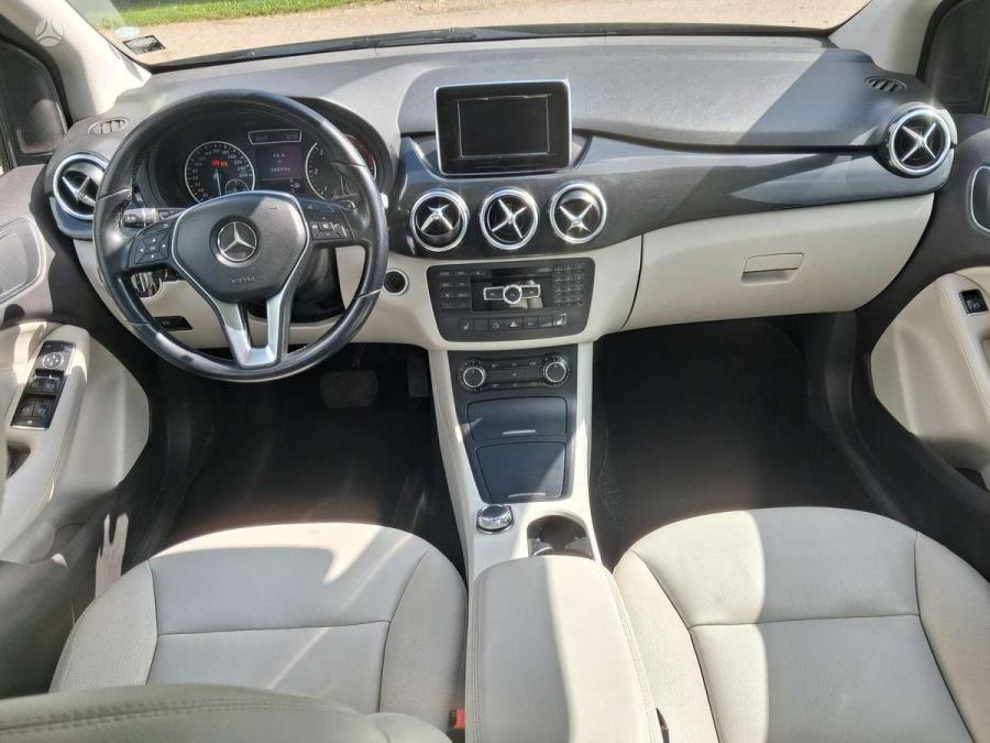 Black Mercedes-Benz B 180 2013 in Kaunas, with an engine capacity of 1.80 L and mileage of 341 thousand km for 1650 €, photo 8 on AUTOMOTO.COM.LV