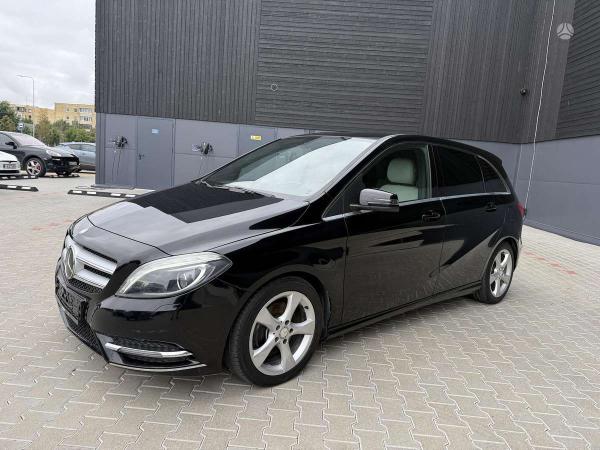 Melns Mercedes-Benz B 180 2013 Šauļi, ar dzinēja tilpumu 1.80 L un nobraukumu 290 tūkst. km par 4650 €, foto 1 vietnē AUTOMOTO.COM.LV