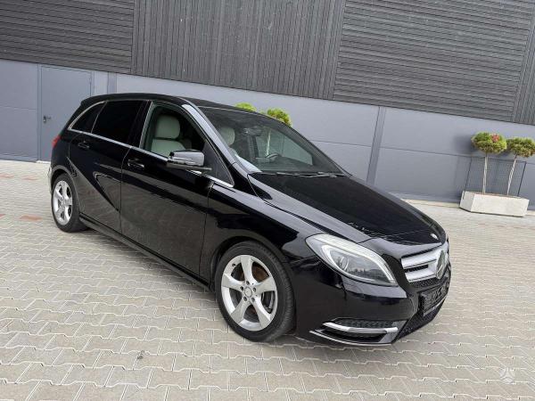 Melns Mercedes-Benz B 180 2013 Šauļi, ar dzinēja tilpumu 1.80 L un nobraukumu 290 tūkst. km par 4650 €, foto 4 vietnē AUTOMOTO.COM.LV
