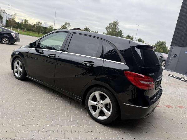 Melns Mercedes-Benz B 180 2013 Šauļi, ar dzinēja tilpumu 1.80 L un nobraukumu 290 tūkst. km par 4650 €, foto 9 vietnē AUTOMOTO.COM.LV