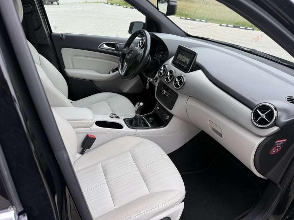 Melns Mercedes-Benz B 180 2013 Šauļi, ar dzinēja tilpumu 1.80 L un nobraukumu 290 tūkst. km par 4650 €, foto 11 vietnē AUTOMOTO.COM.LV