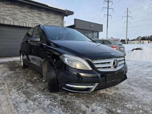 Black Mercedes-Benz B 180 2014 in Vilnius, with an engine capacity of 1.46 L and mileage of 245 thousand km for 6777 €, photo 3 on AUTOMOTO.COM.LV