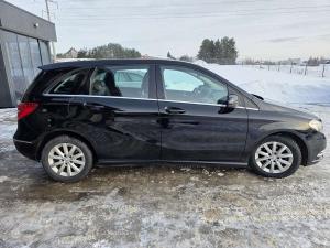 Black Mercedes-Benz B 180 2014 in Vilnius, with an engine capacity of 1.46 L and mileage of 245 thousand km for 6777 €, photo 5 on AUTOMOTO.COM.LV