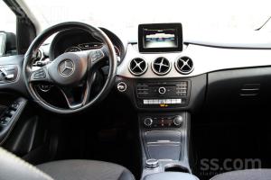 Melns Mercedes-Benz B 180 2015 Rīga, ar dzinēja tilpumu 1.50 L un nobraukumu 259 tūkst. km par 9100 €, foto 20 vietnē AUTOMOTO.COM.LV
