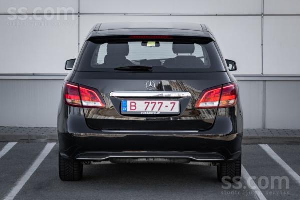 Black Mercedes-Benz B 180 2015 in Riga, with an engine capacity of 1.60 L and mileage of 222 thousand km for 7950 €, photo 5 on AUTOMOTO.COM.LV