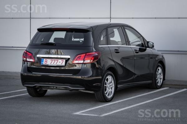 Black Mercedes-Benz B 180 2015 in Riga, with an engine capacity of 1.60 L and mileage of 222 thousand km for 7950 €, photo 6 on AUTOMOTO.COM.LV