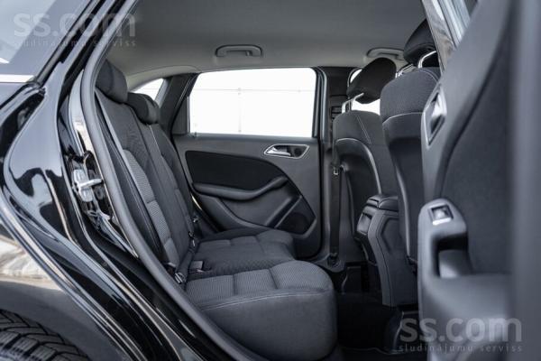 Black Mercedes-Benz B 180 2015 in Riga, with an engine capacity of 1.60 L and mileage of 222 thousand km for 7950 €, photo 10 on AUTOMOTO.COM.LV