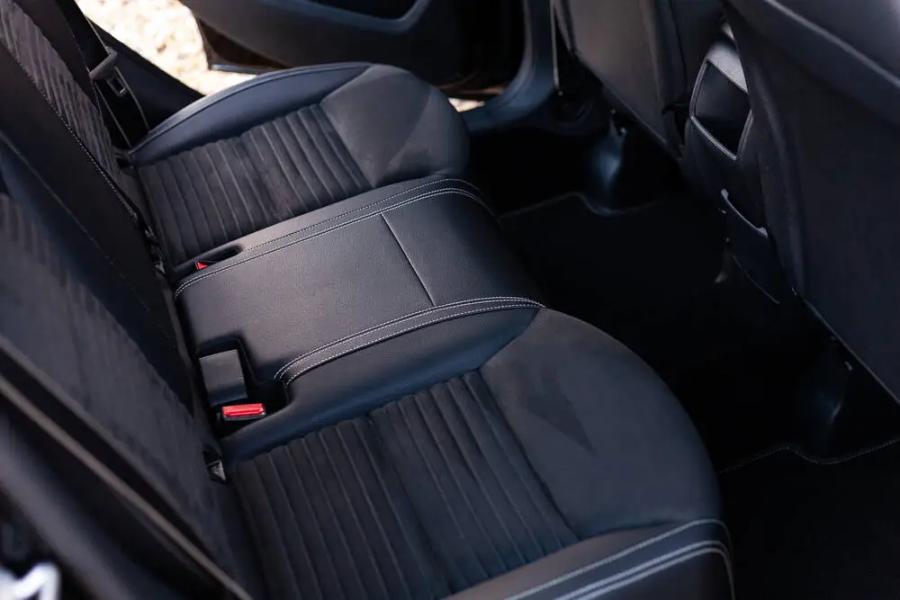 Melns Mercedes-Benz B 180 2017 Rīga, ar dzinēja tilpumu 1.50 L un nobraukumu 119 tūkst. km par 13495 €, foto 14 vietnē AUTOMOTO.COM.LV