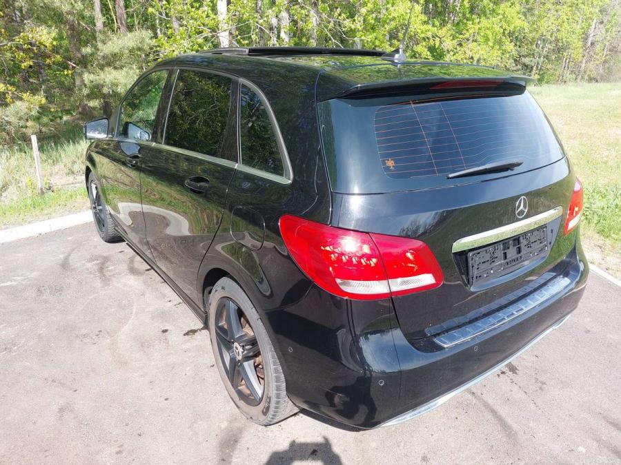 Melns Mercedes-Benz B 180 2017 Kauņa, ar dzinēja tilpumu 1.46 L un nobraukumu 299 tūkst. km par 6590 €, foto 5 vietnē AUTOMOTO.COM.LV