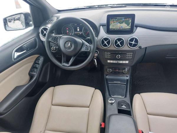 Melns Mercedes-Benz B 180 2018 Kauņa, ar dzinēja tilpumu 1.46 L un nobraukumu 300 tūkst. km par 7890 €, foto 2 vietnē AUTOMOTO.COM.LV