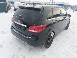 Melns Mercedes-Benz B 180 2018 Kauņa, ar dzinēja tilpumu 1.46 L un nobraukumu 300 tūkst. km par 7890 €, foto 3 vietnē AUTOMOTO.COM.LV