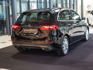 Melns Mercedes-Benz B 180 2021 Kauņa, ar dzinēja tilpumu 1.30 L un nobraukumu 35 tūkst. km par 26417 €, foto 4 vietnē AUTOMOTO.COM.LV
