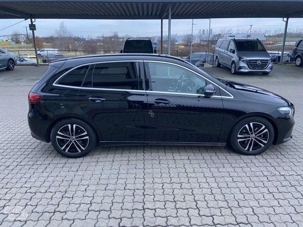 Melns Mercedes-Benz B 180 2023 Kauņa, ar dzinēja tilpumu 1.30 L un nobraukumu 41 tūkst. km par 31598 €, foto 5 vietnē AUTOMOTO.COM.LV