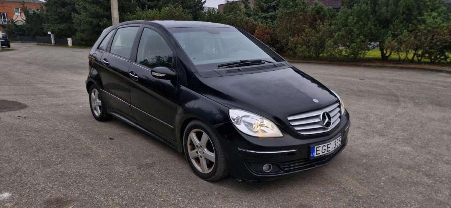 Black Mercedes-Benz B 180 2005 in Kaunas, with an engine capacity of 1.99 L and mileage of 237 thousand km for 999 €, photo 3 on AUTOMOTO.COM.LV