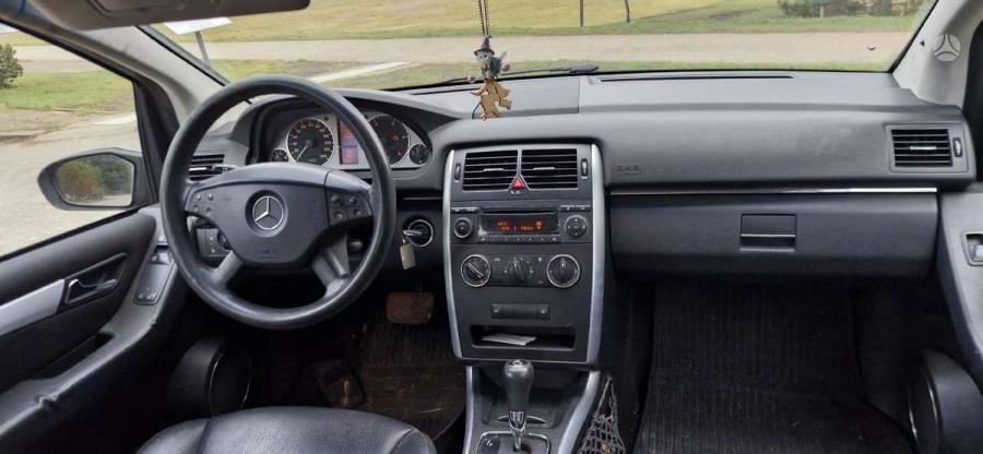 Black Mercedes-Benz B 180 2005 in Kaunas, with an engine capacity of 1.99 L and mileage of 237 thousand km for 999 €, photo 13 on AUTOMOTO.COM.LV
