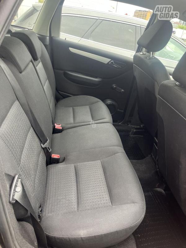 Melns Mercedes-Benz B 180 2006 Kauņa, ar dzinēja tilpumu 2.00 L un nobraukumu 360 tūkst. km par 1650 €, foto 7 vietnē AUTOMOTO.COM.LV