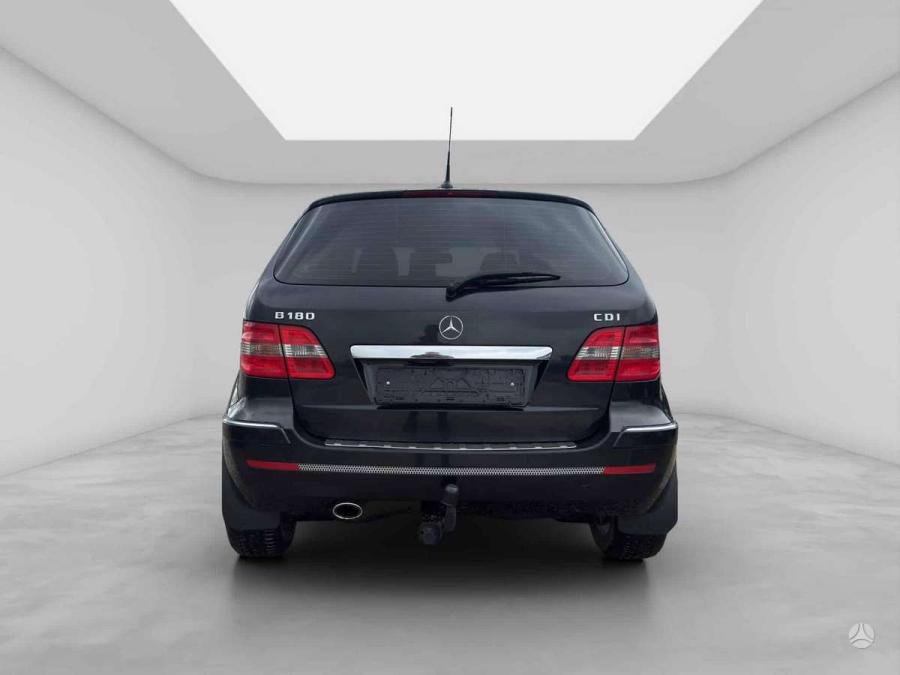 Melns Mercedes-Benz B 180 2007 Kauņa, ar dzinēja tilpumu 2.00 L un nobraukumu 294 tūkst. km par 3890 €, foto 6 vietnē AUTOMOTO.COM.LV