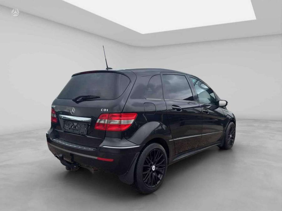 Melns Mercedes-Benz B 180 2007 Kauņa, ar dzinēja tilpumu 2.00 L un nobraukumu 294 tūkst. km par 3890 €, foto 7 vietnē AUTOMOTO.COM.LV