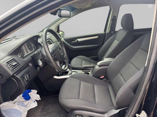 Melns Mercedes-Benz B 180 2007 Kauņa, ar dzinēja tilpumu 2.00 L un nobraukumu 294 tūkst. km par 3890 €, foto 9 vietnē AUTOMOTO.COM.LV
