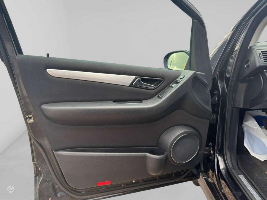 Melns Mercedes-Benz B 180 2007 Kauņa, ar dzinēja tilpumu 2.00 L un nobraukumu 294 tūkst. km par 3890 €, foto 11 vietnē AUTOMOTO.COM.LV