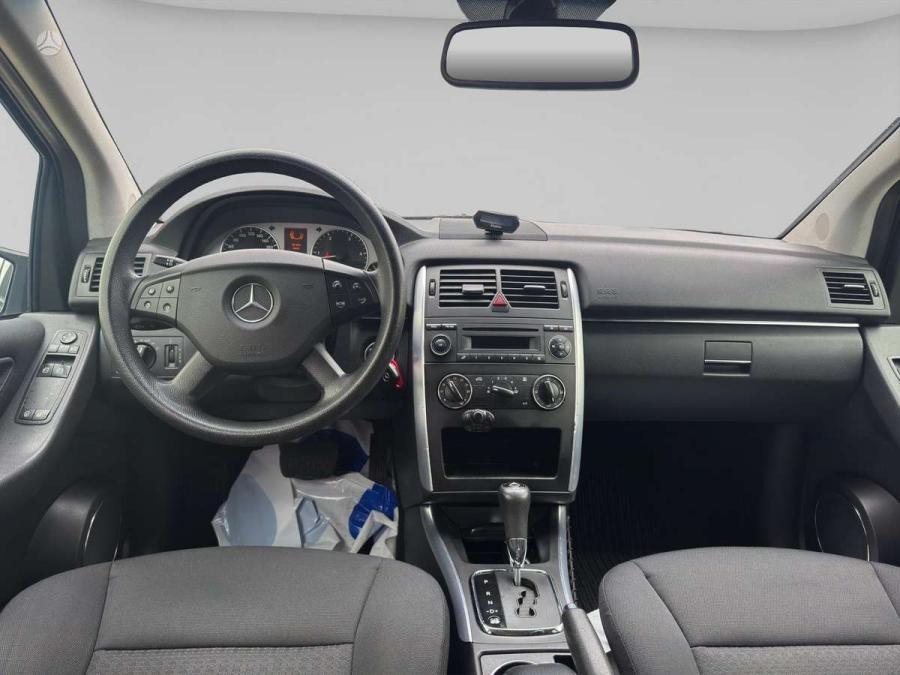Melns Mercedes-Benz B 180 2007 Kauņa, ar dzinēja tilpumu 2.00 L un nobraukumu 294 tūkst. km par 3890 €, foto 13 vietnē AUTOMOTO.COM.LV