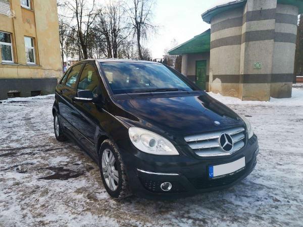 Black Mercedes-Benz B 180 2008 in Siauliai, with an engine capacity of 1.99 L and mileage of 282 thousand km for 3400 €, photo 3 on AUTOMOTO.COM.LV
