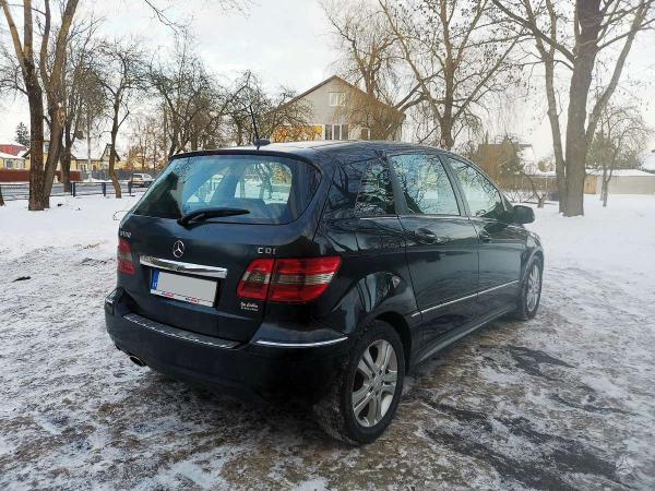 Black Mercedes-Benz B 180 2008 in Siauliai, with an engine capacity of 1.99 L and mileage of 282 thousand km for 3400 €, photo 5 on AUTOMOTO.COM.LV