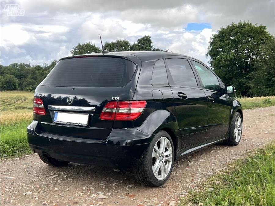 Melns Mercedes-Benz B 180 2008 Marijampole, ar dzinēja tilpumu 2.00 L un nobraukumu 365 tūkst. km par 1000 €, foto 4 vietnē AUTOMOTO.COM.LV